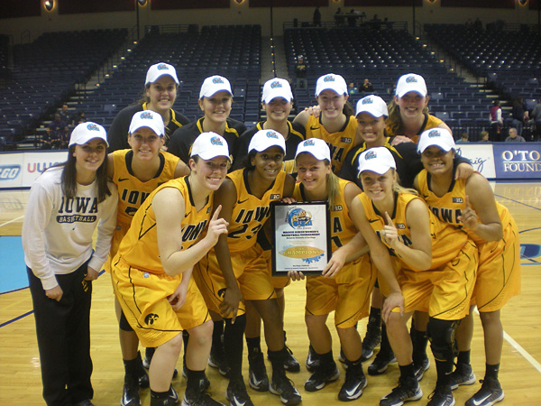 Iowa WBB - Hawkeyes Defeat San Diego, 83-73 - NorthIowaToday.com