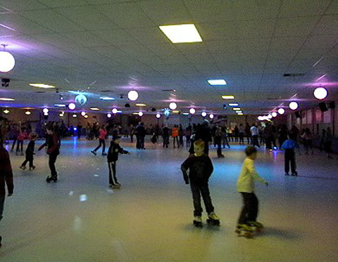 Over 300 celebrate New Year at Roller City - NorthIowaToday.com