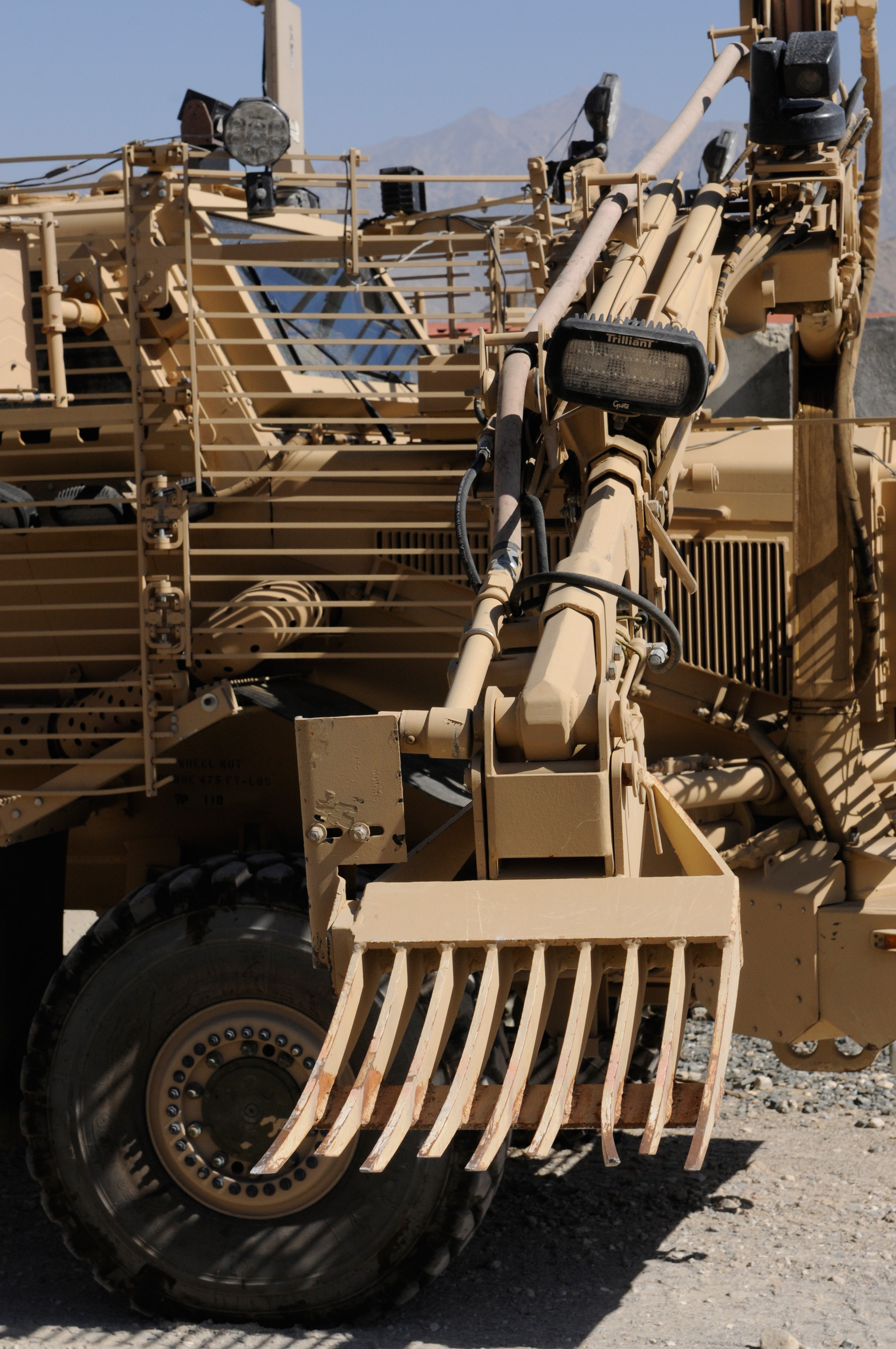 U.S. Army combat engineers add new tools to battle IEDs ...