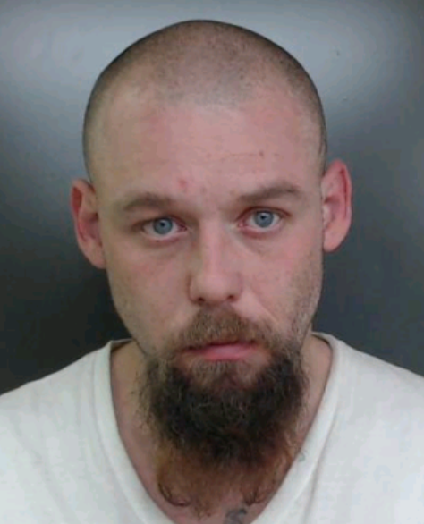 Inmates battle their way out of Iowa jail, one still loose ...