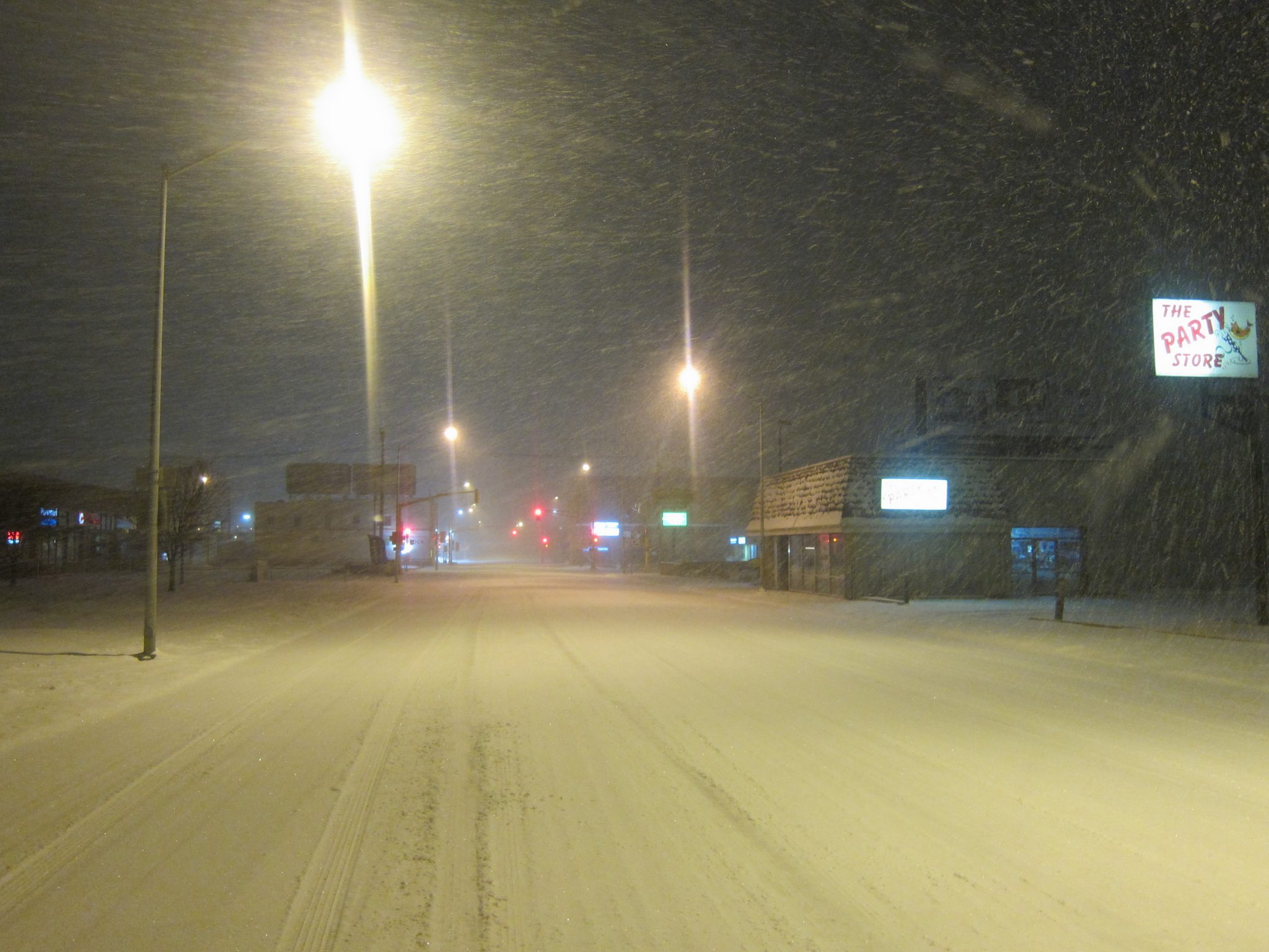 Blizzard Update: Iowa DOT closes Interstate 35 between Clear Lake and ...