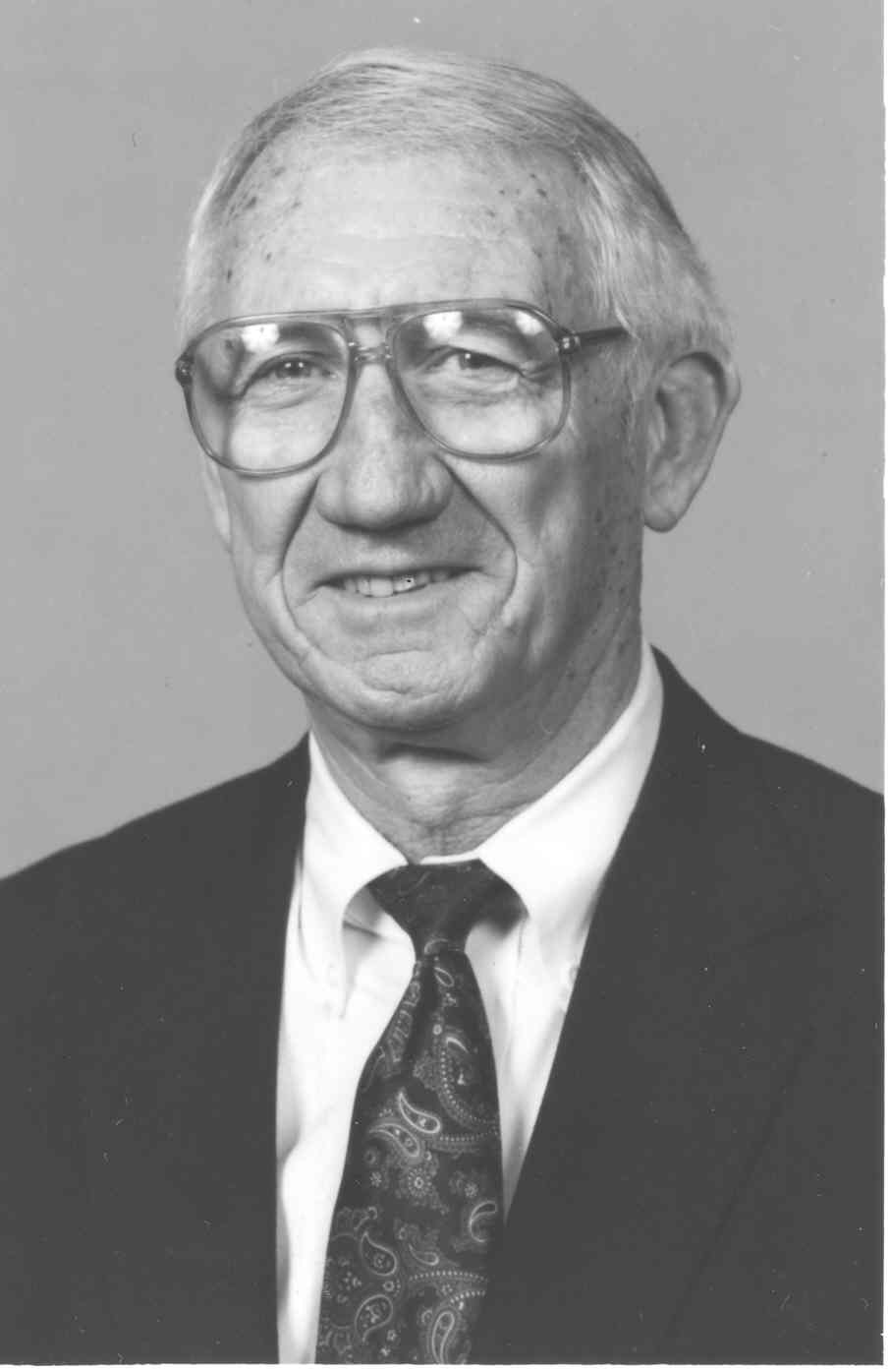 Former Iowa football assistant coach Bill Brashier passes ...