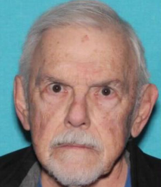Elderly Iowa man involved in auto crash remains missing ...