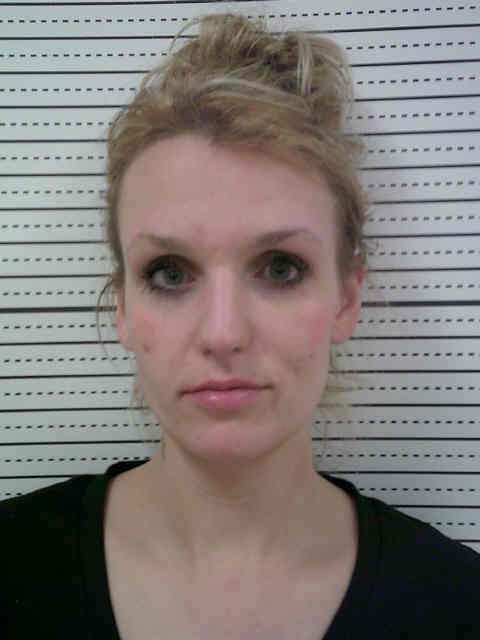 Northern Iowa woman facing felony theft case turns herself in on ...