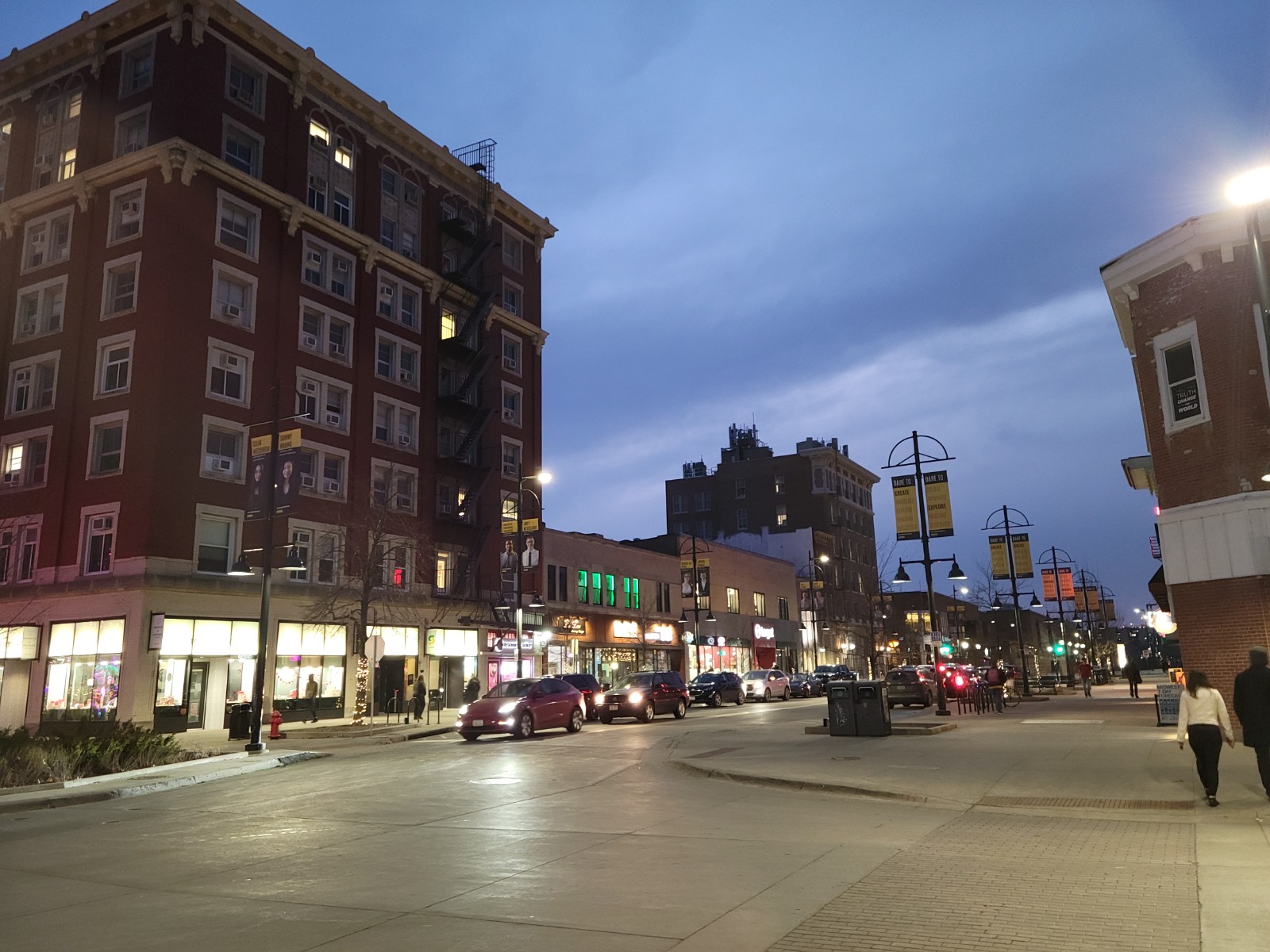 Police announce three arrests after three men stabbed in large fight in ...