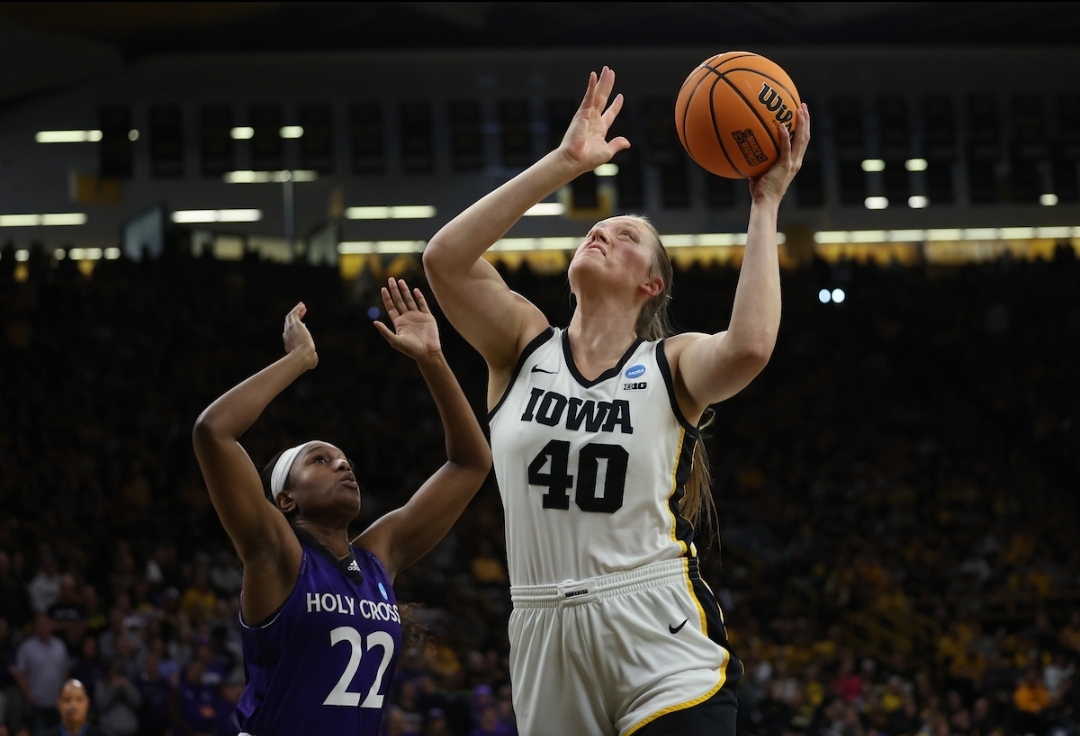 Iowa Hawkeye Sharon Goodman honored for highest GPA of any player in ...