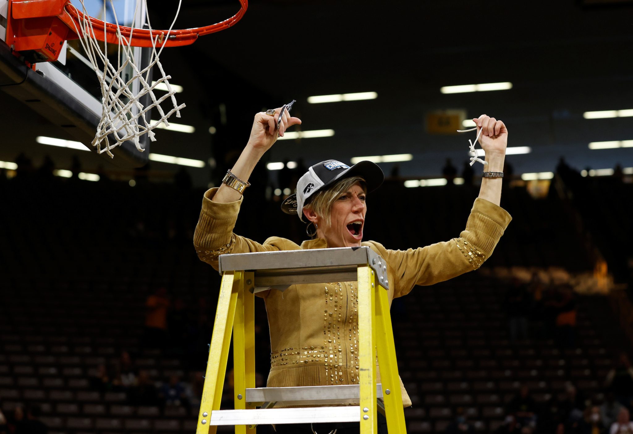 Iowa Hawkeyes name Jan Jensen new women's basketball head coach ...