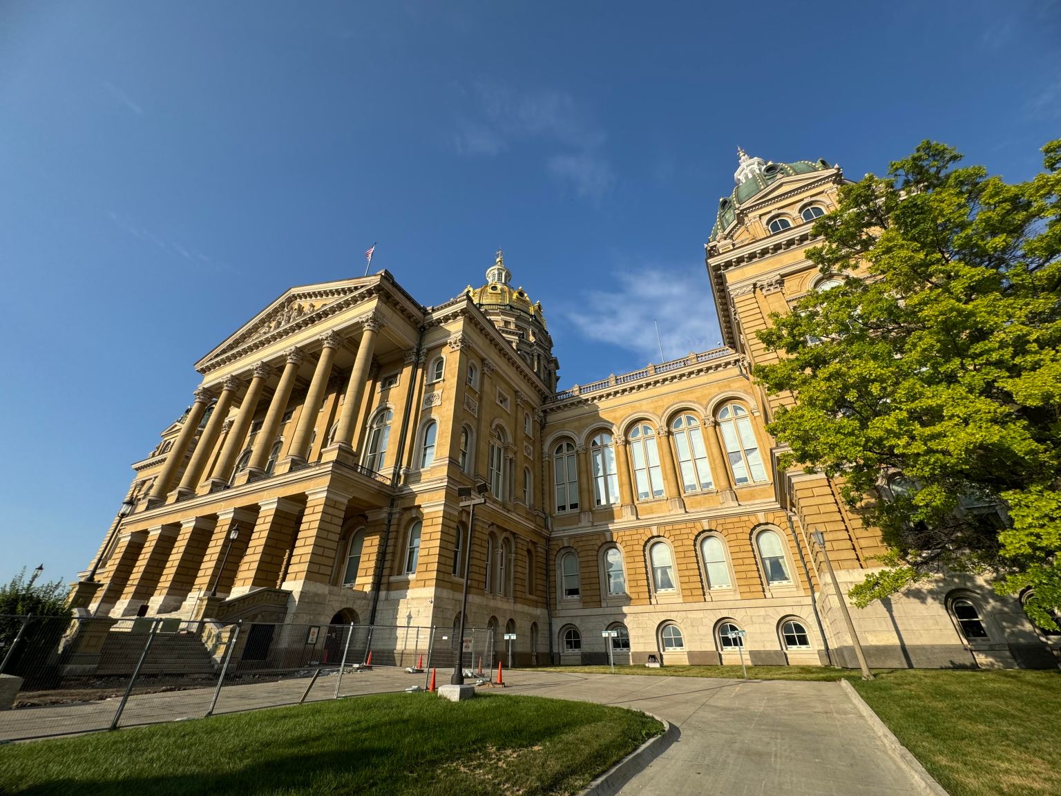 Iowa's 2025 individual income tax brackets and interest rates announced ...