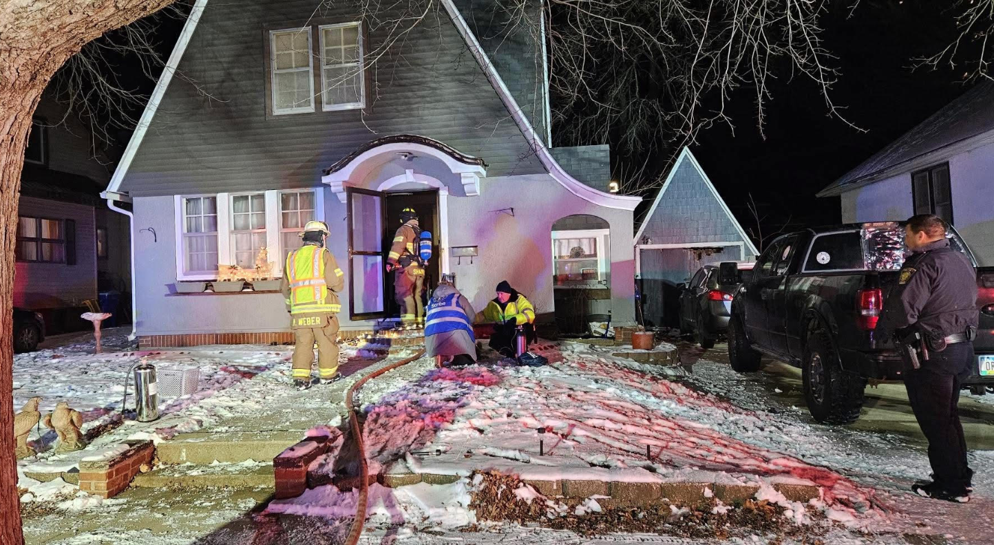 House fire chases Northern Iowa family to their roof, claims lives of ...