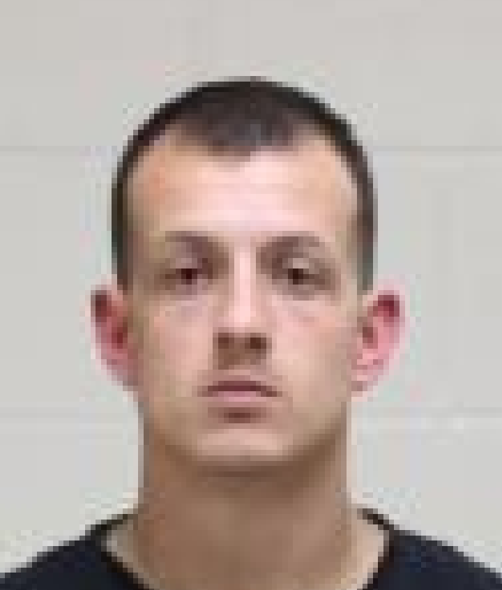 Mason City trio flee crime scene, crash pickup in a ditch ...