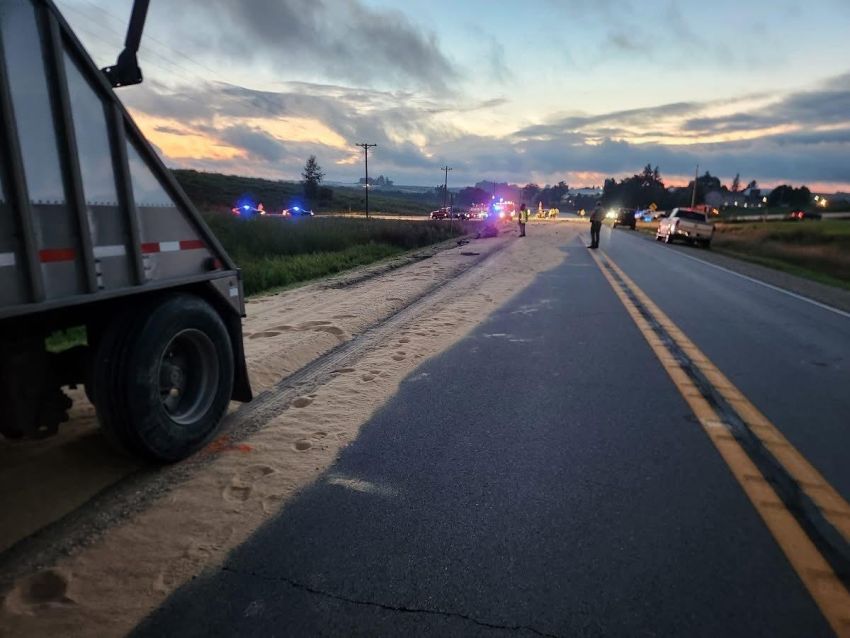 Northern Iowa truck driver struck by stop sign ignorer - NorthIowaToday.com