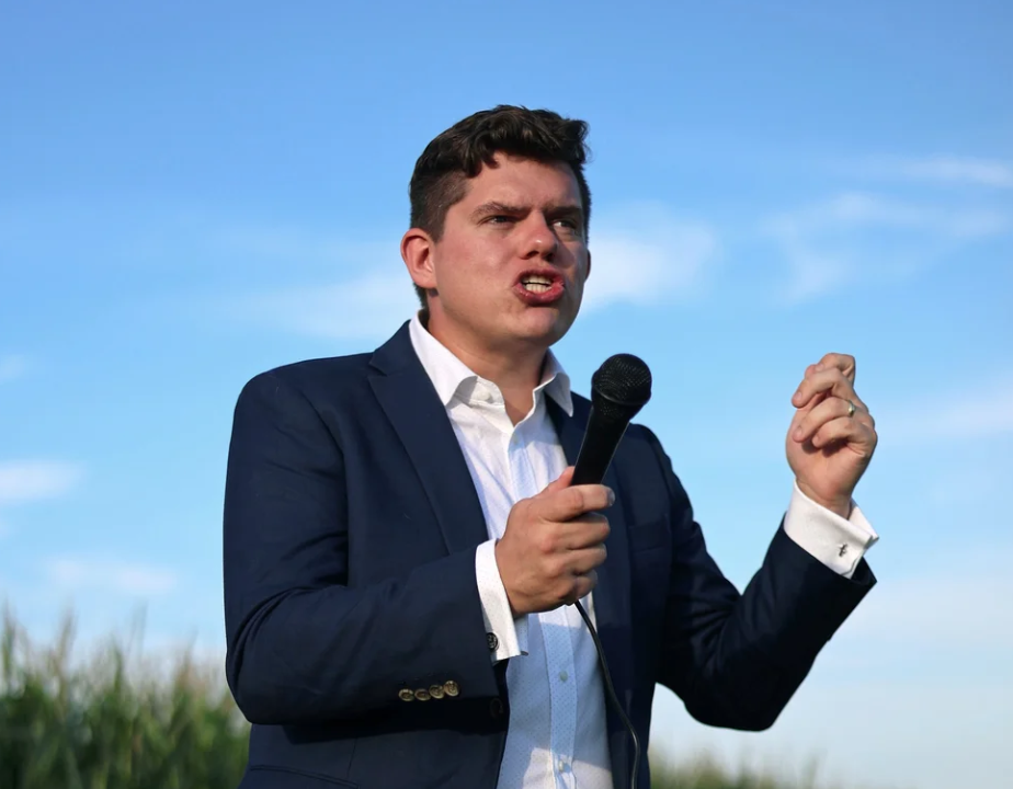 Northern Iowa farmer Christian Schlaefer announces campaign for Iowa ...