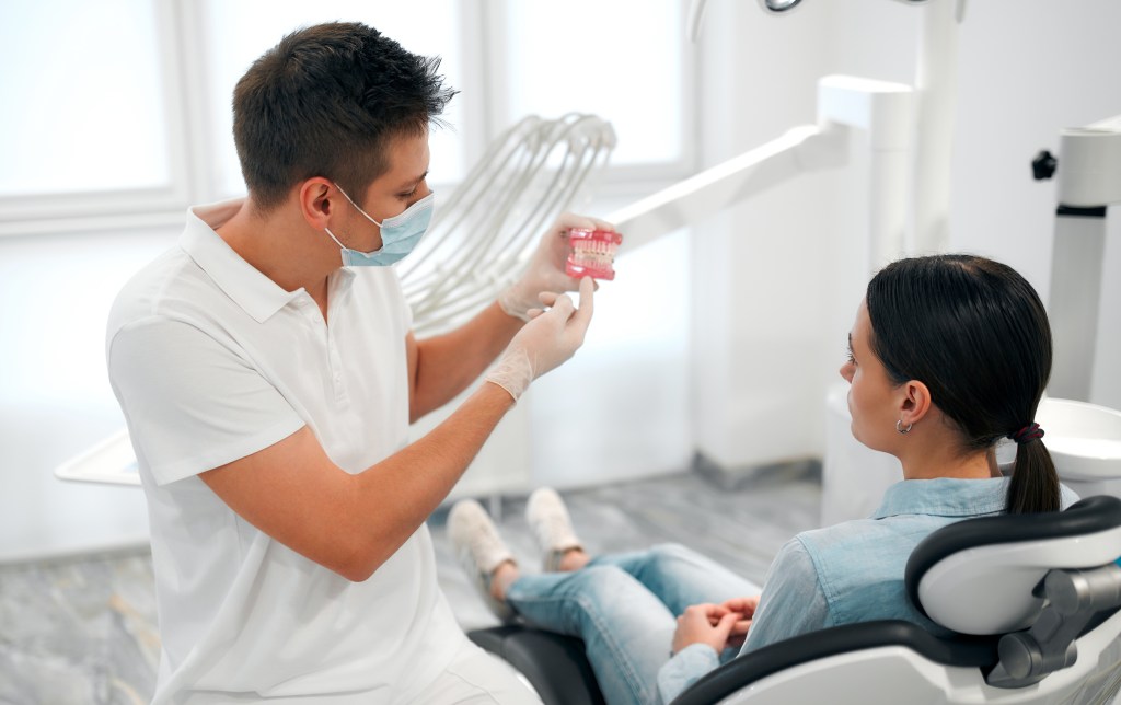 Emergency Dental Care: When to Seek Immediate Treatment ...
